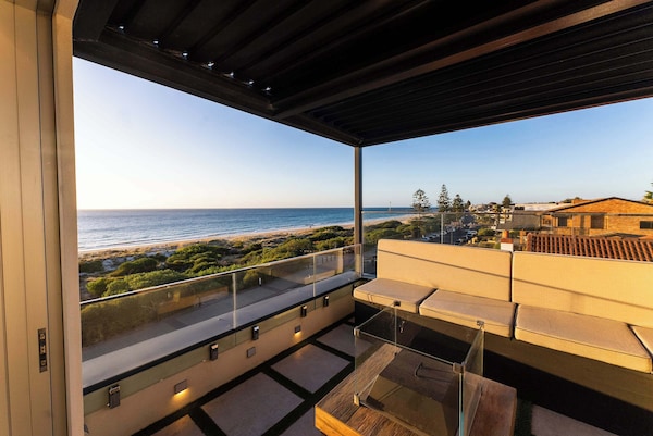 Ocean View Villa With Pool, Spa & Cinema - Adelaide