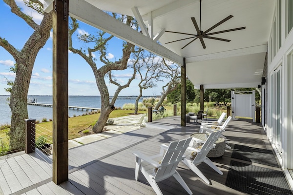 Swept Away, Waterfront, Live Oak Paradise For Your Family Get-away - Emerald Isle, NC