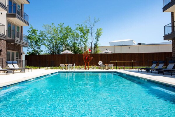 Elegant 2 Bd/2 Ba Retreat Ideal For Comfort &Style - Fort Worth, TX