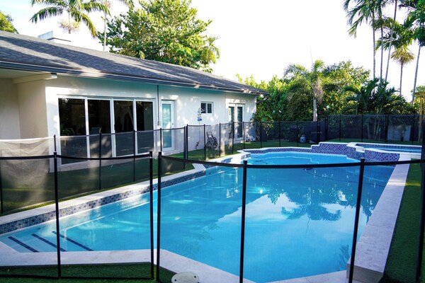 Grand Retreat: Jacuzzi, Pool, Games, Bb Court, Jacuzzi, - Cutler Bay, FL