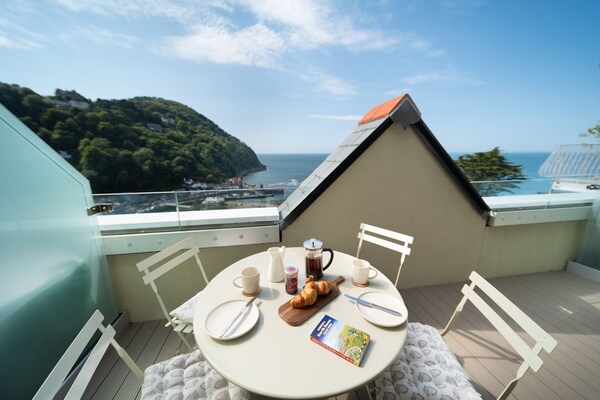 Luxury, Two Bedroom, Pet Friendly Sea View Apartment In Lynmouth, North Devon - Lynton