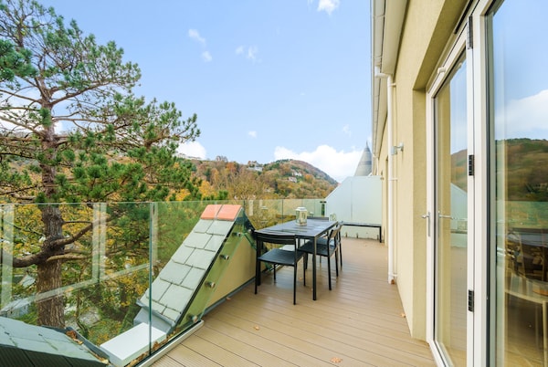 Sky View, A Luxury, Pet Friendly Holiday Apartment In Lynmouth Sleeping Up To Six In Three Bedrooms - Lynton