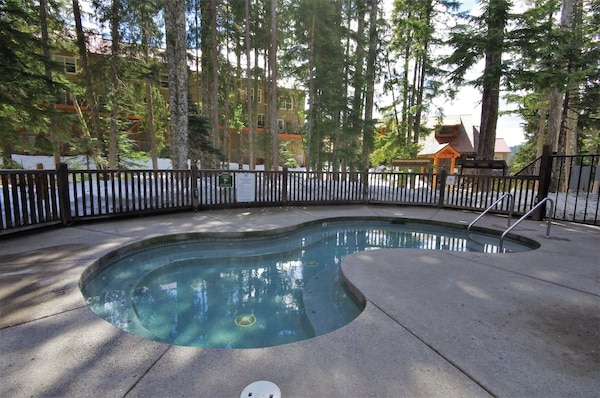 Chalet 96 At The Official Collins Lake Resort - Government Camp, OR