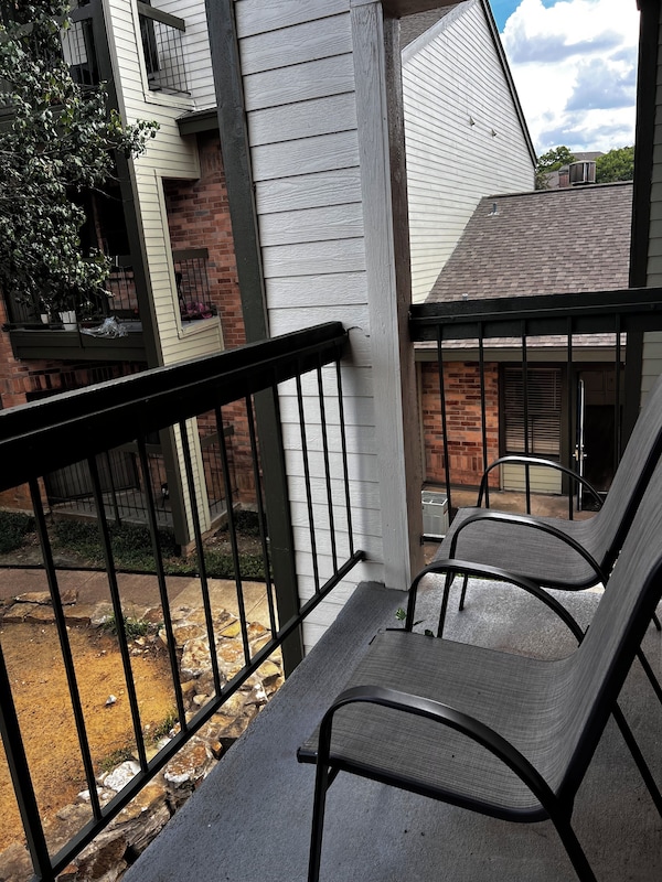 Cozy 1-bedroom Home Away From Home In Amazing Euless With Ac, Wifi, & Amenities - Grapevine, TX