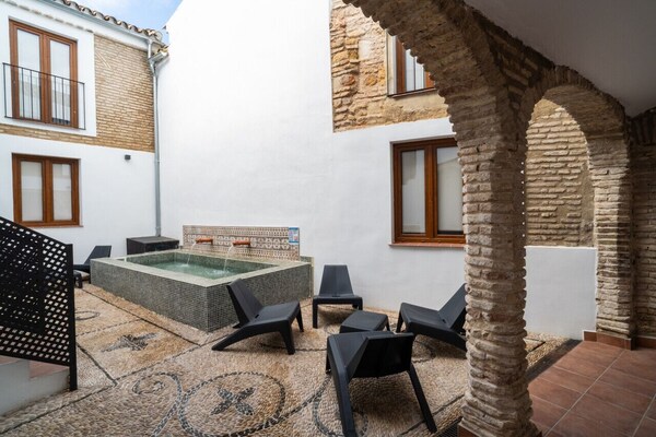 Delightful Apartment Steps From Cordoba's Wonders - Córdoba