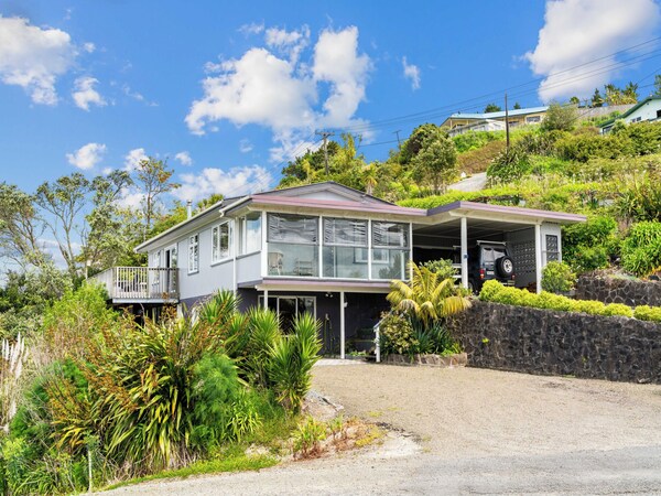 Harbour Escape - Paparoa Holiday Home - Paparoa