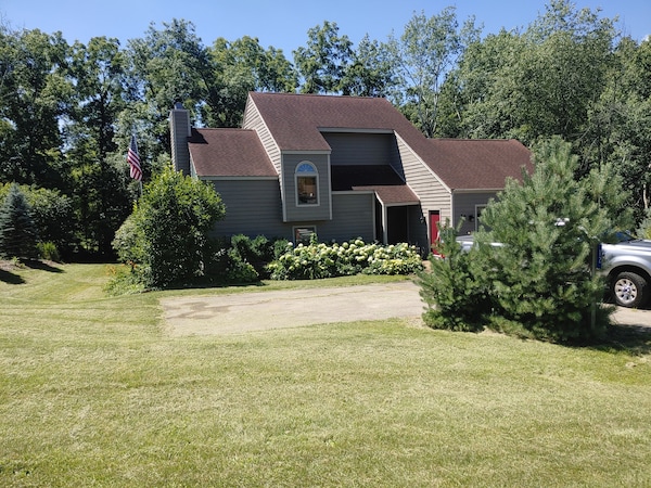 Spacious 3-bedroom Home With Loft With Many Amenities In The Galena Territory. - Galena, IL