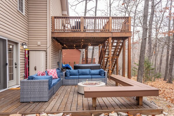 4-bedroom Retreat In Massanutten: Hot Tub, Near Skiing, Golf, & Adventure Park - Massanutten, VA