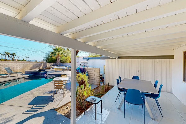 Desert Oasis W/gorgeous Mtn. Views, Private Pool With Spa, & Grill -Walk To Town - Palm Springs, CA