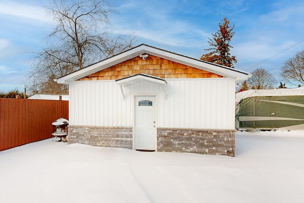 East Tawas Waterview Home...walk To Downtown And The Beach! - East Tawas, MI