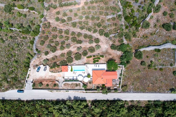 House Of Freedom By Aneo Travel - Hvar