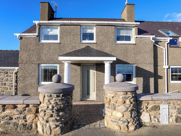 Ty'n Ffridd, Pet Friendly, Country Holiday Cottage In Criccieth - Llŷn Peninsula
