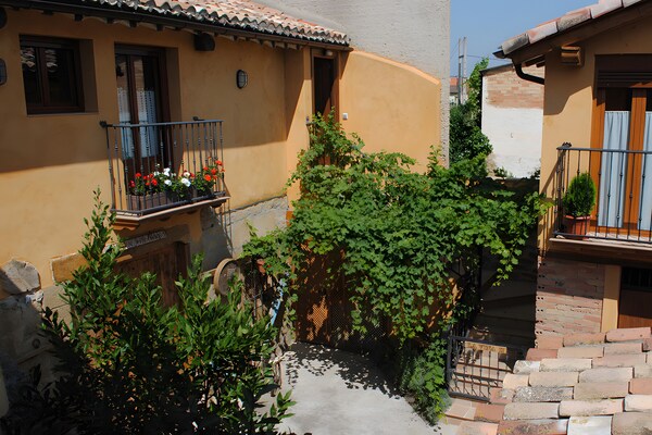 Rural House 'La Viña 3' With Shared Terrace, Shared Garden And Wi-fi - Haro