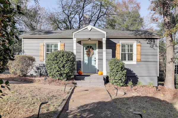 Walk Downtown & Canton Street: Roswell Retreat! - Roswell, GA