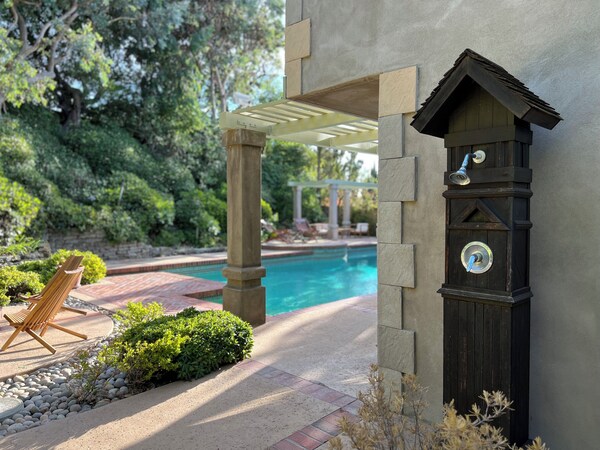 Luxury 4-bedroom House In Welcoming Los Angeles With Wifi, Ac And Many More. - Santa Clarita, CA
