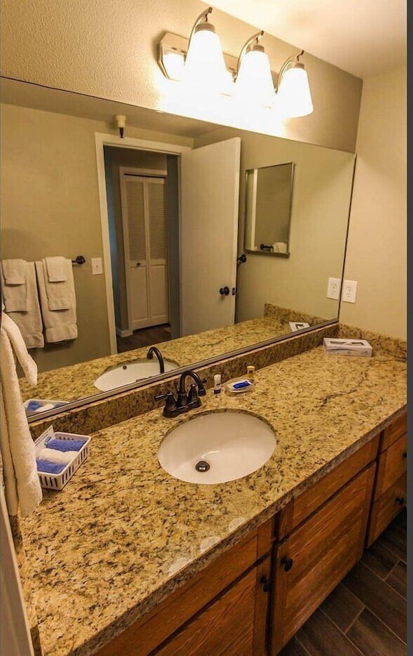 Skiers Lodge 1bdr 1bath Sleeps 4, Park City, Ut 12/27/24-1/3/25 New Year Holiday - Park City, UT