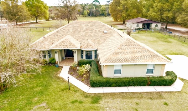 Beautiful Mini Farm And Farmhouse 20 Min To World Equestrian Centre Ocala! - Rainbow Springs, FL