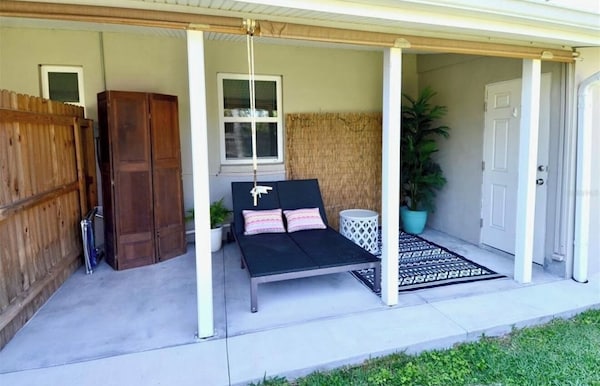 Charming 2-bedroom Duplex In Enchanting Nokomis With Ac, Wifi - Venice Beach, FL