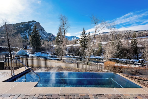 Beaver Creek Solace | Resort Access With Pool + Hot Tub | Premier Avon Location - Edwards, CO