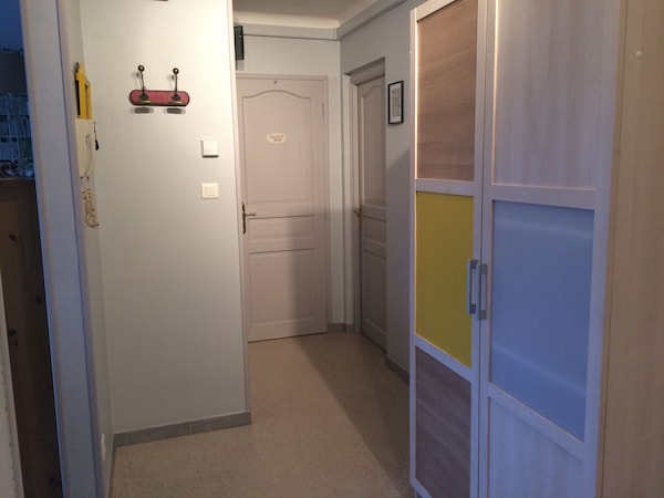 Gite De Leonie Comfortable 2 Bedrooms Private Garage - Calais