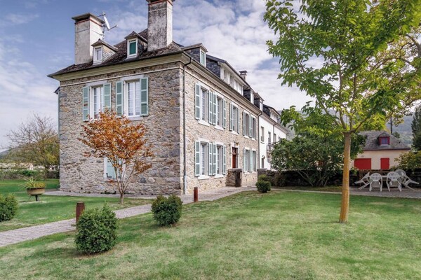 Gîte Pyrénées Avec Vue Montagne, Terrasse Privée Et Wi-fi  Logement Top éValué - Argelès-Gazost