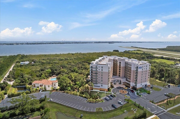 River Fly In: The Meritt, River & Runway View - Cocoa, FL