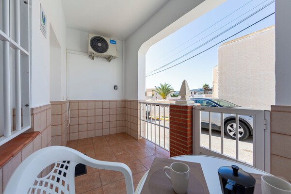 Casa Rural 'Tierra' Con Terraza Privada, Wi-fi Y Aire Acondicionado - Cabo de Gata