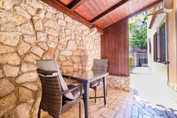 Apartment Ady 2 In Mali Lošinj, Offering Accommodation For 2 People. - Mali Losinj