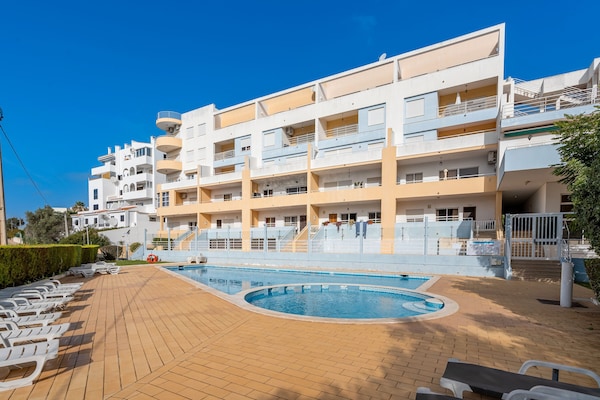 Appartamento 'Maralvor 301' Con Vista Mare, Piscina In Comune E Wi-fi - Alvor