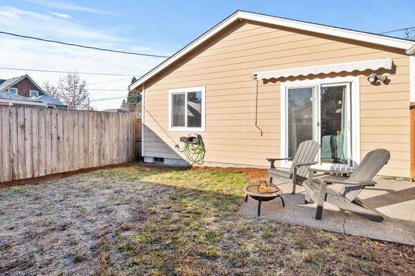 Charming 2-bedroom House With Ac, Wifi In Welcoming Salem - Salem, OR