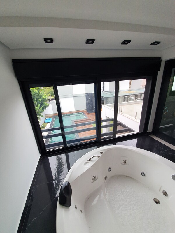 Modern High Standard Mansion On Av. Buzios - Florianópolis
