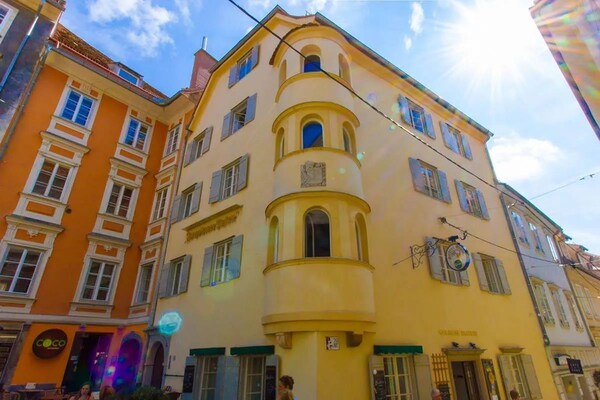 Urban Luxury Apartment In The Heart Of Graz - Where History Meets Modern Comfort - Graz