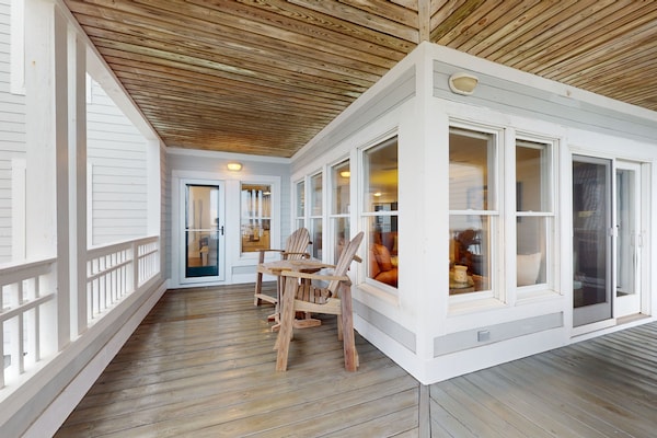 Lovely Water-front Condo With Pool And Gym Access - Central Ac - Manteo, NC