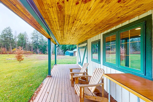 Cozy House In The Woods, Riverfront, Trail,  Fireplace, Wifi, W/d, Bbq, Balcony - Montpelier, VT