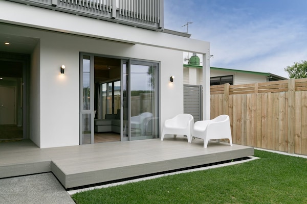 Taradale Gem - Stylish 3-bed Home In Taradale - 內皮爾