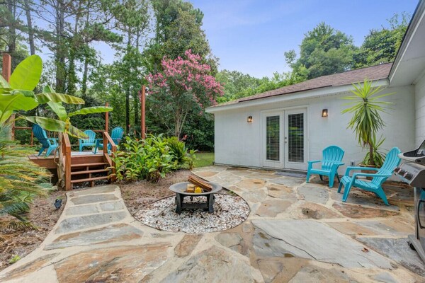 The Tropic - Large Jungly Oasis, Great For Groups - Charleston, SC