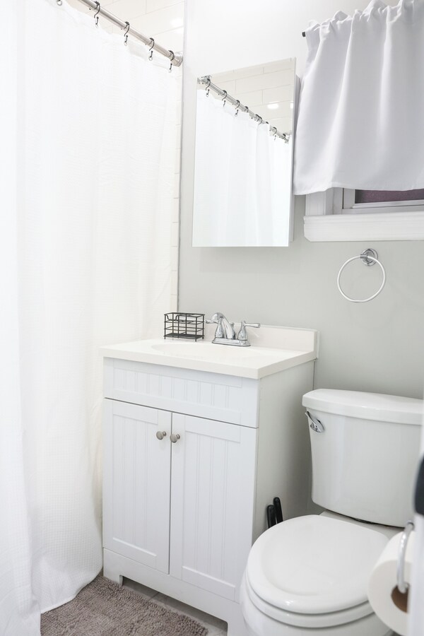 Charming 2-bedroom Apartment, Easy Access To Nyc - Weehawken, NJ