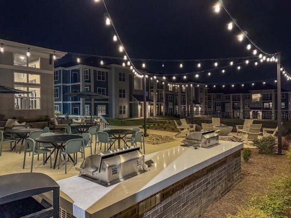 Modern Comfort Near Mooresville's Attractions - Mooresville, NC