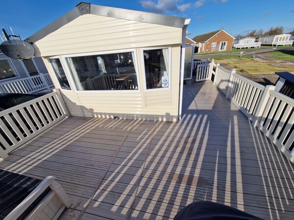 Serene Chalet Retreat In Chichester - Chichester
