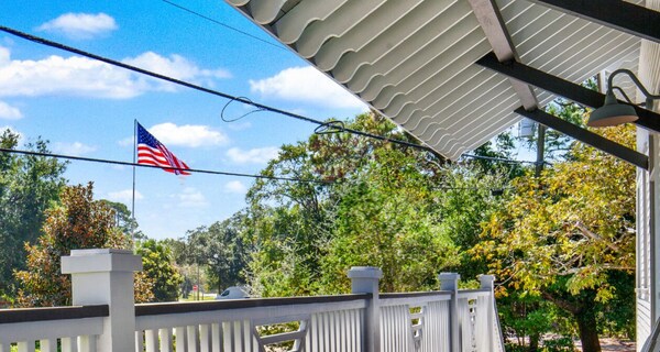 Historic 3 Unit Beach House For Families And Gathering - Tybee Island, GA