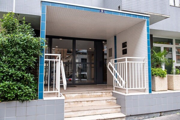 New - Superbe 1 Bdr Appt - Design 60's - Paris 15e - ibis Paris Alesia Montparnasse