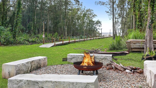 The Treehouse - Pet Friendly Home In Jervis Bay! - Sussex Inlet