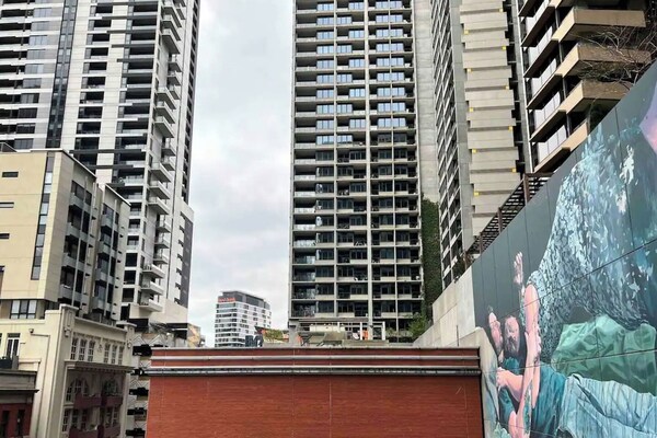 Rose Lane Retreat  Modern 2br - Southern Cross Railway Station, Docklands