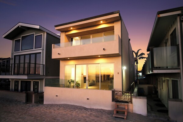 Ocean Front - High End - On The Sand - Zenview - 4-bedrooms - Serene - Oxnard, CA
