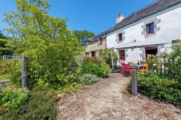 Maison De Vacances 'La Maison - Piscine - Spa - Jardin' Avec Piscine Partagée, Terrasse Et Wi-fi - Réservoir de Saint-Michel