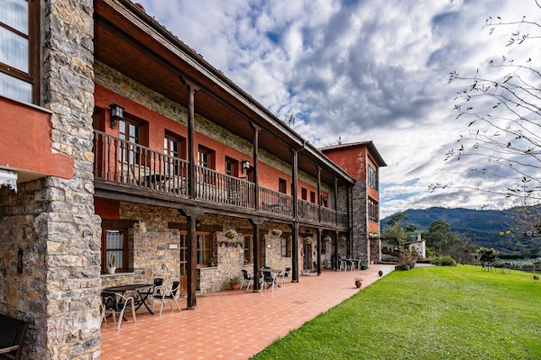 Apartment 'Gramática' With Mountain View, Private Terrace And Wi-fi - Villaviciosa