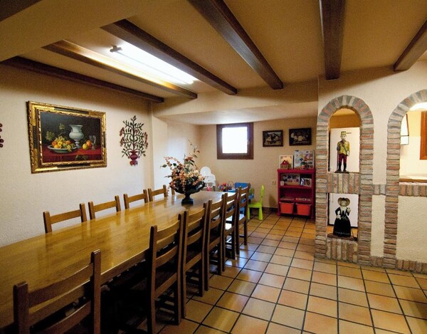 Casa Rural 'Senda Bardenas' Con Jardín Privado Y Wi-fi - Navarra