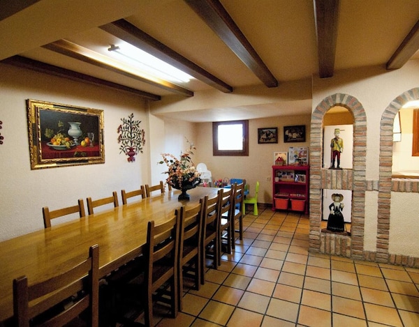 Casa Rural 'Senda Bardenas' Con Jardín Privado Y Wi-fi - Navarra