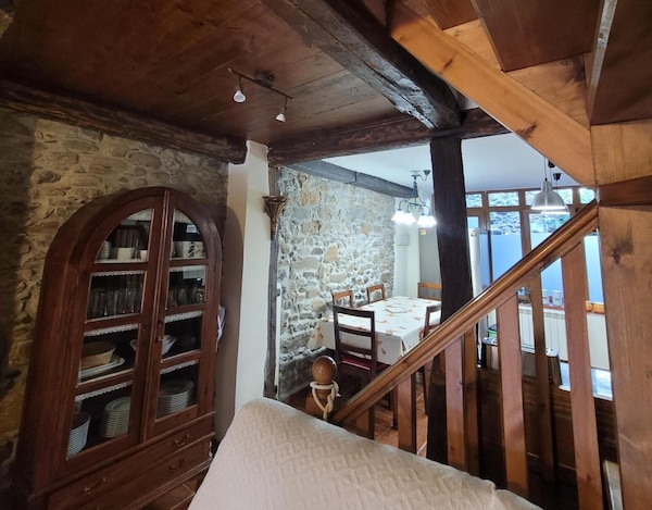 Casa Rural 'El Camino' Con Vistas A La Montaña, Terraza Privada Y Wi-fi - Molinaseca
