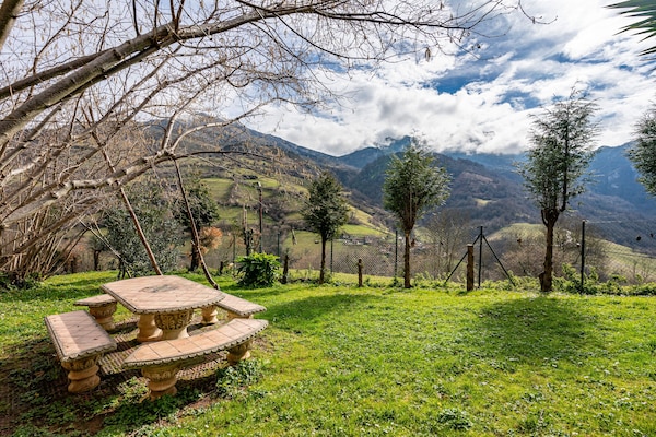 Country House 'La Casa De La Torre' With Mountain View, Private Terrace And Wi-fi - Proaza